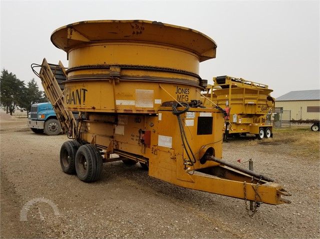 1988 Mighty Giant Tub Grinder Model 2015 – Casper Equipment Solutions